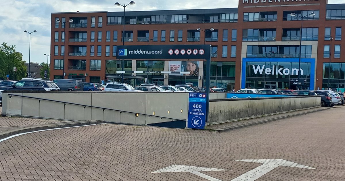 Voor €2 per dag parkeren bij Winkelcentrum Middenwaard - Shop, Eet ...